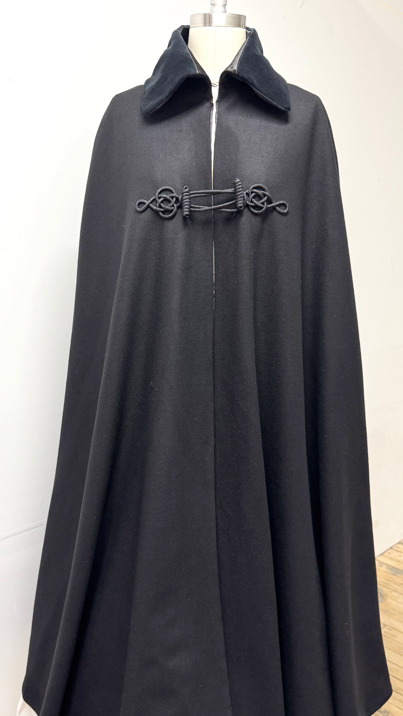 Boat Cloak Naval Black Wool Cape – Carpatina